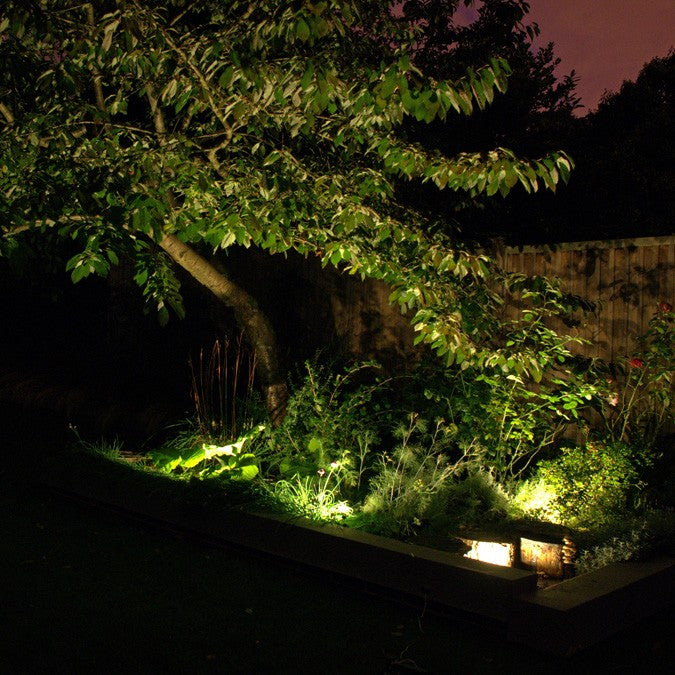 Outdoor LED Puck Light: Uplight for Trees, Landscape | DEKOR® Lighting